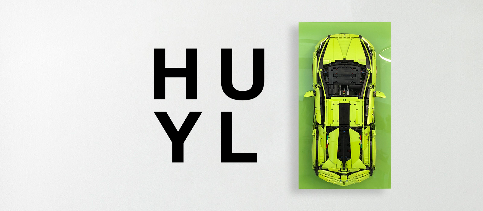 HUYL | Hang up your LEGO sets to your wall!