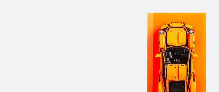 HUYL | Hang up your LEGO sets to your wall!