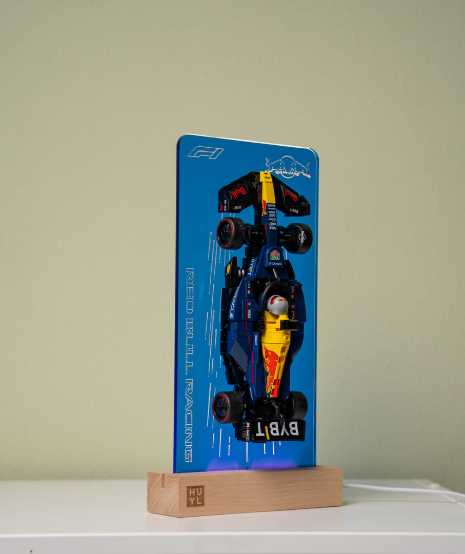 HUYL - Desk lamp & Display for LEGO® 77243 F1 Red Bull Racing RB20